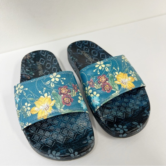 Johnny Was | Shoes | Johnny Was Ciaga Pool Slides 6 Blue Floral | Poshmark